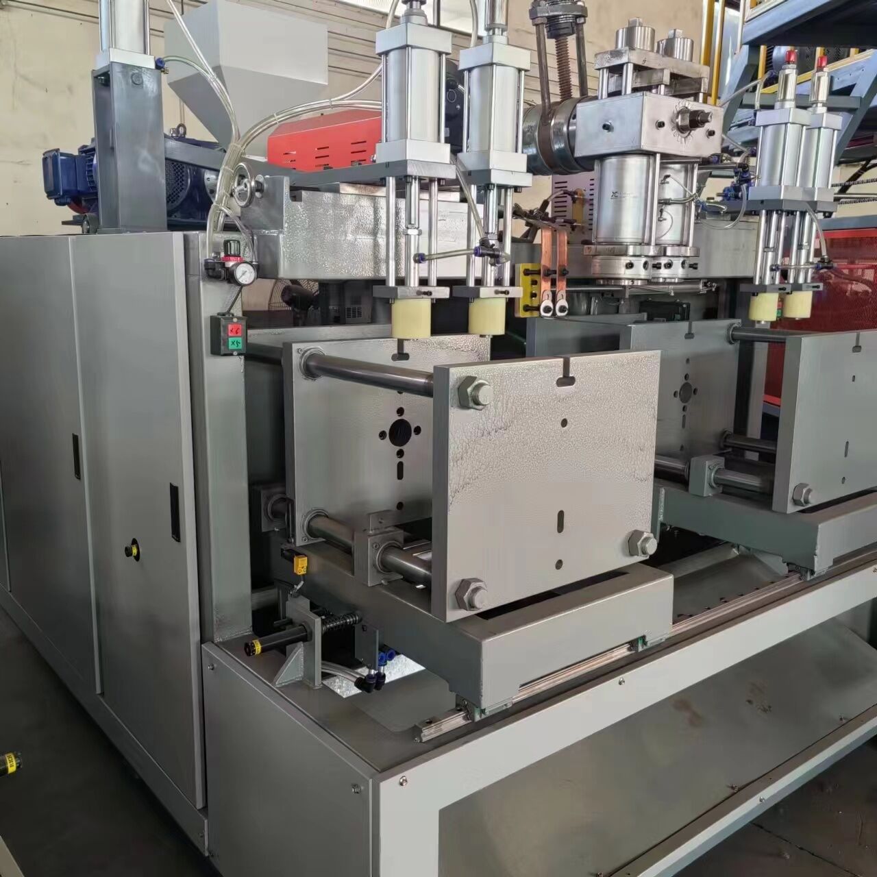 Hdpe 5l Tank Extruder Machinery Pp/pe Bottle Blowing Machine Plastic Cans Blow Molding Machine ...