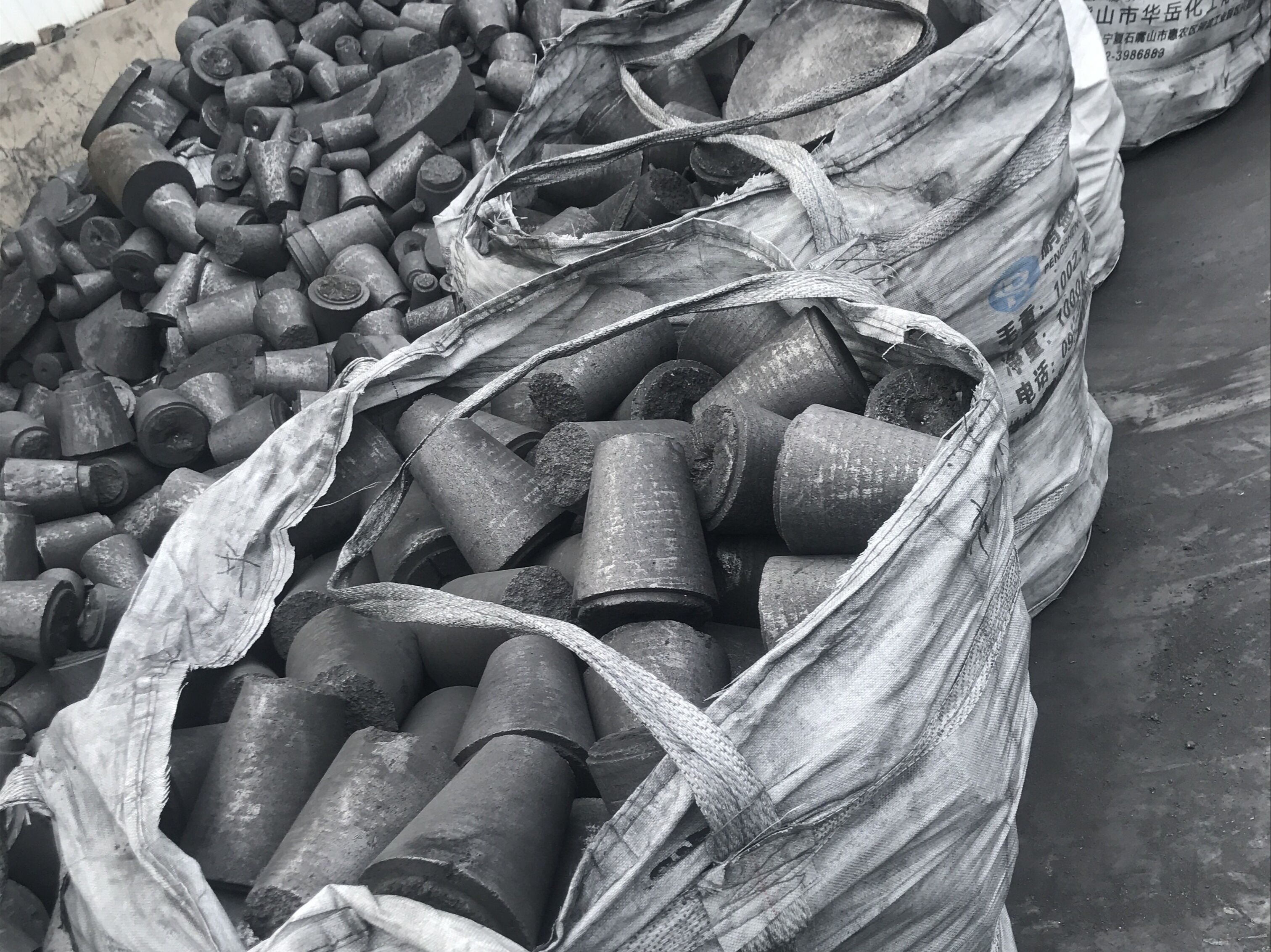 Factory Directly Sale High Performance Uhp Graphite Blocks For Scrap ...