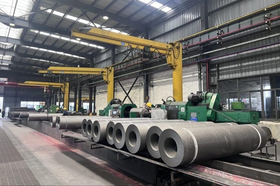 Superior Quality Graphite Electrode Uhp For Electric Arc Furnace ...