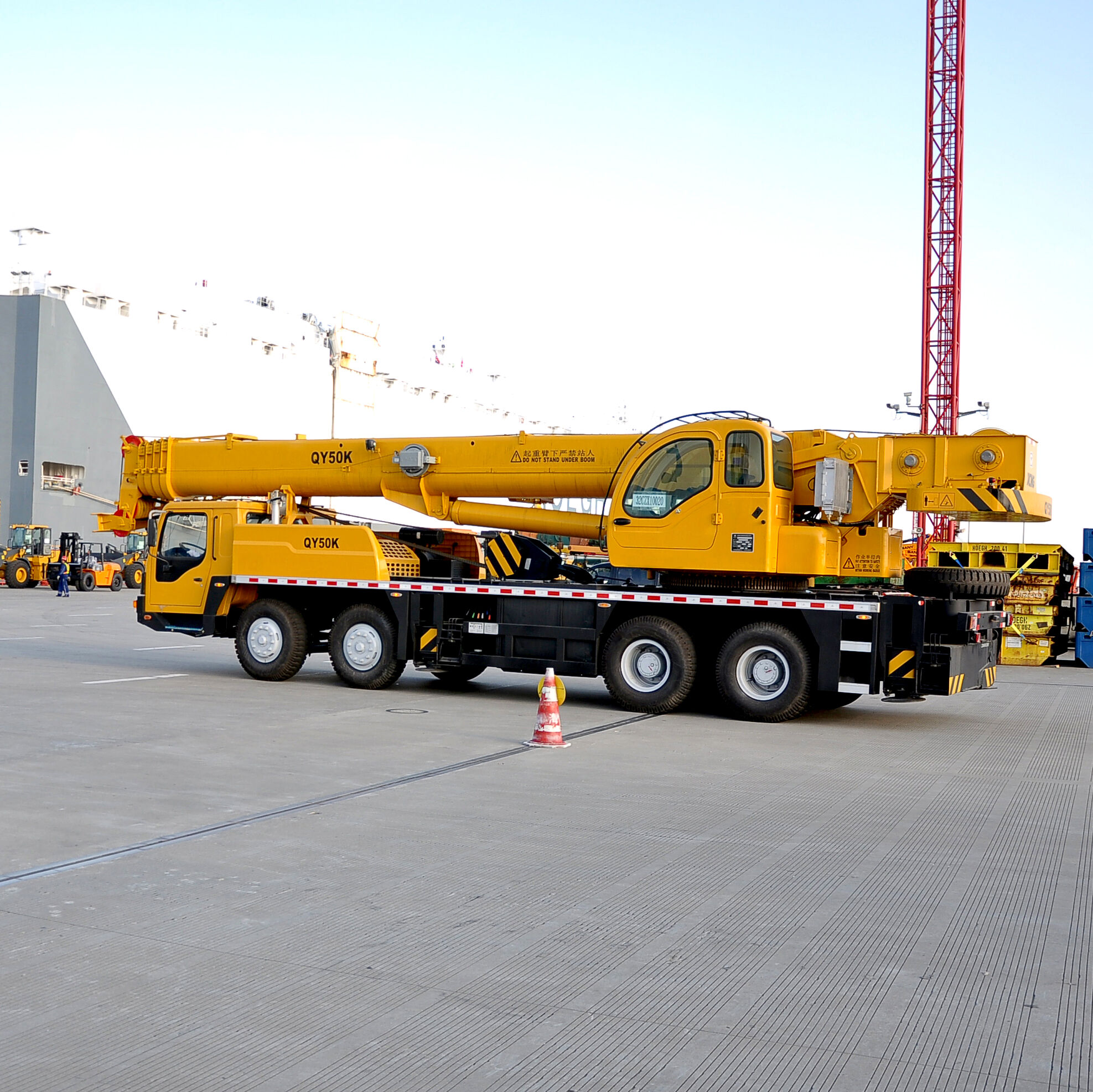 High Performance Lifting Capacity 50t Fully-extended Boom 43m Power ...