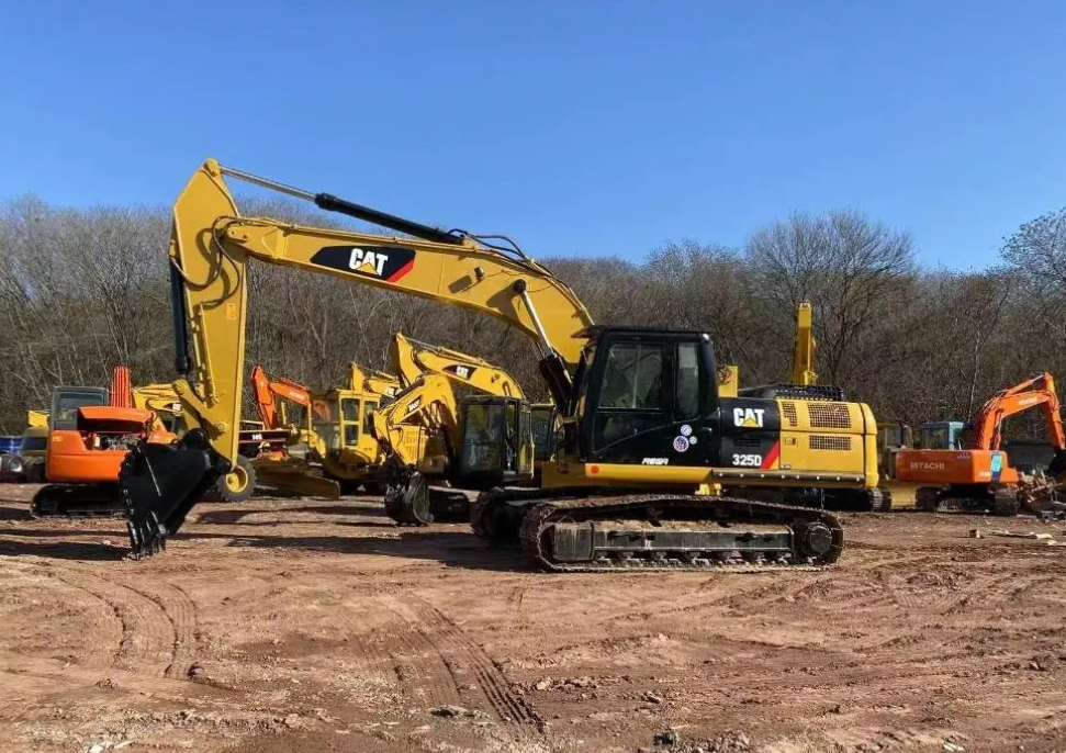 Pre-owned Caterpillar 325d Excavator – Durable, Well-maintained Second ...