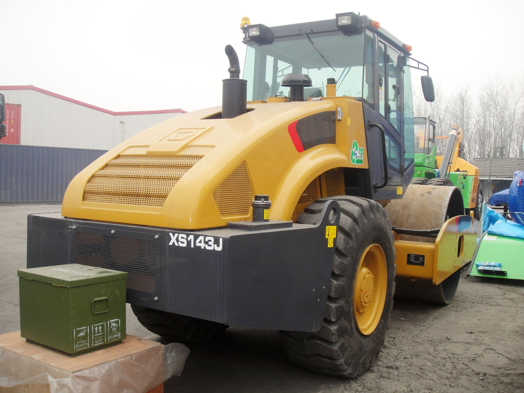Heavy Duty China Xs143j Vibrator Compactor Single Drum Road Rollers ...