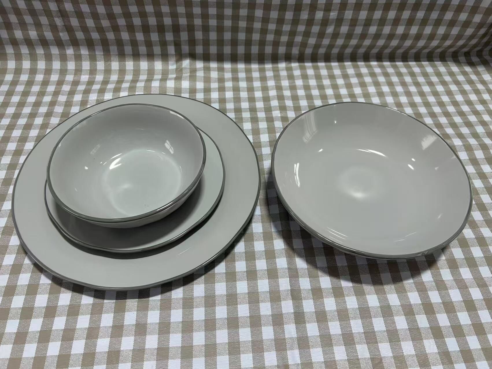 Factory Price High Quality White Glaze Rim Pit Relief Reactive Glaze ...