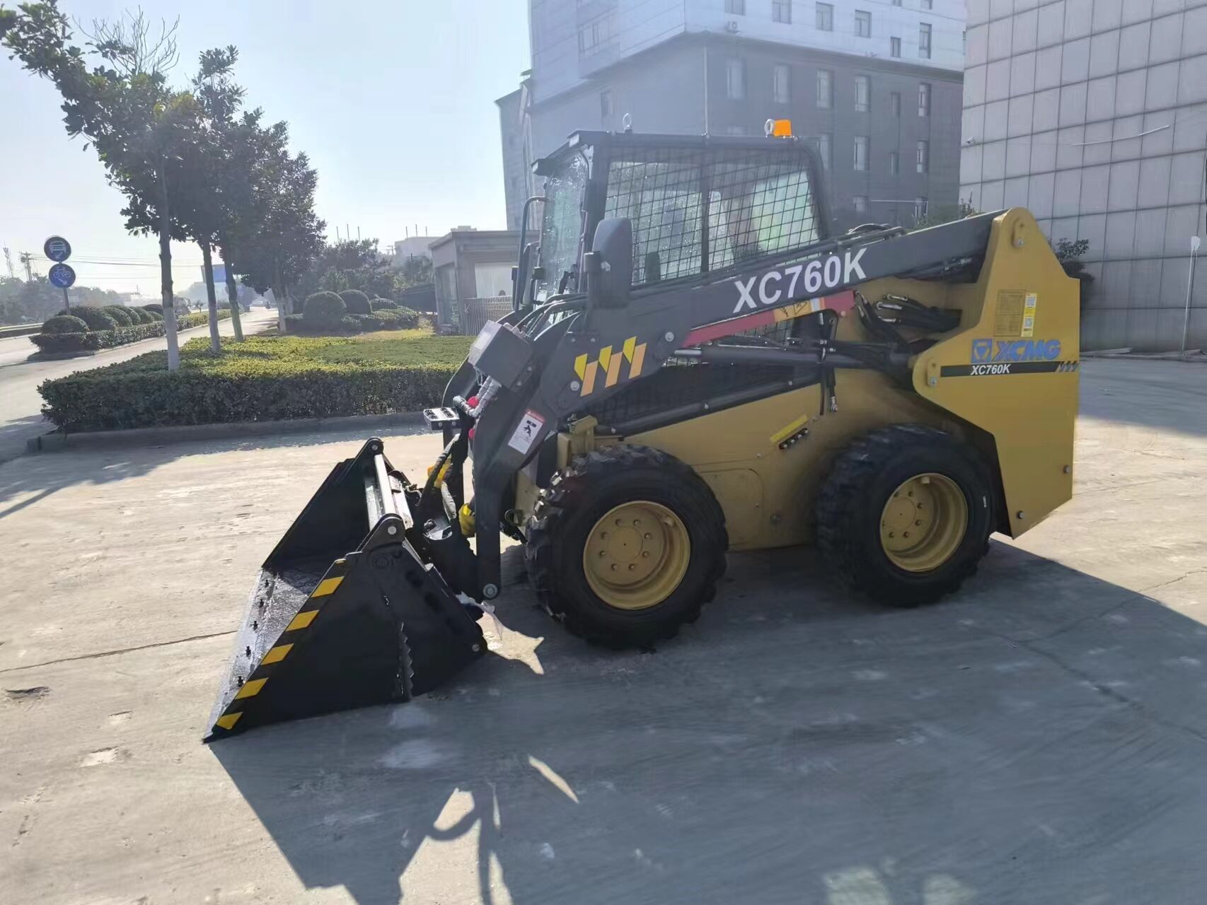 Bulk Buy China Wholesale China Factory Sale 1 Ton Mini Skid Steer ...