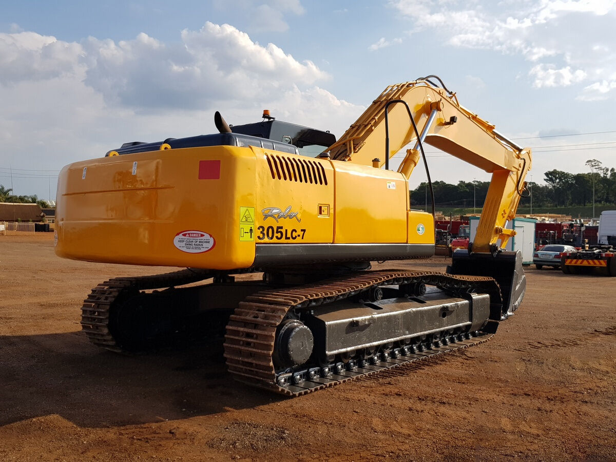 New Hx220l Hx220hd Crawler Excavator Machine South Korea Made 22 Ton ...