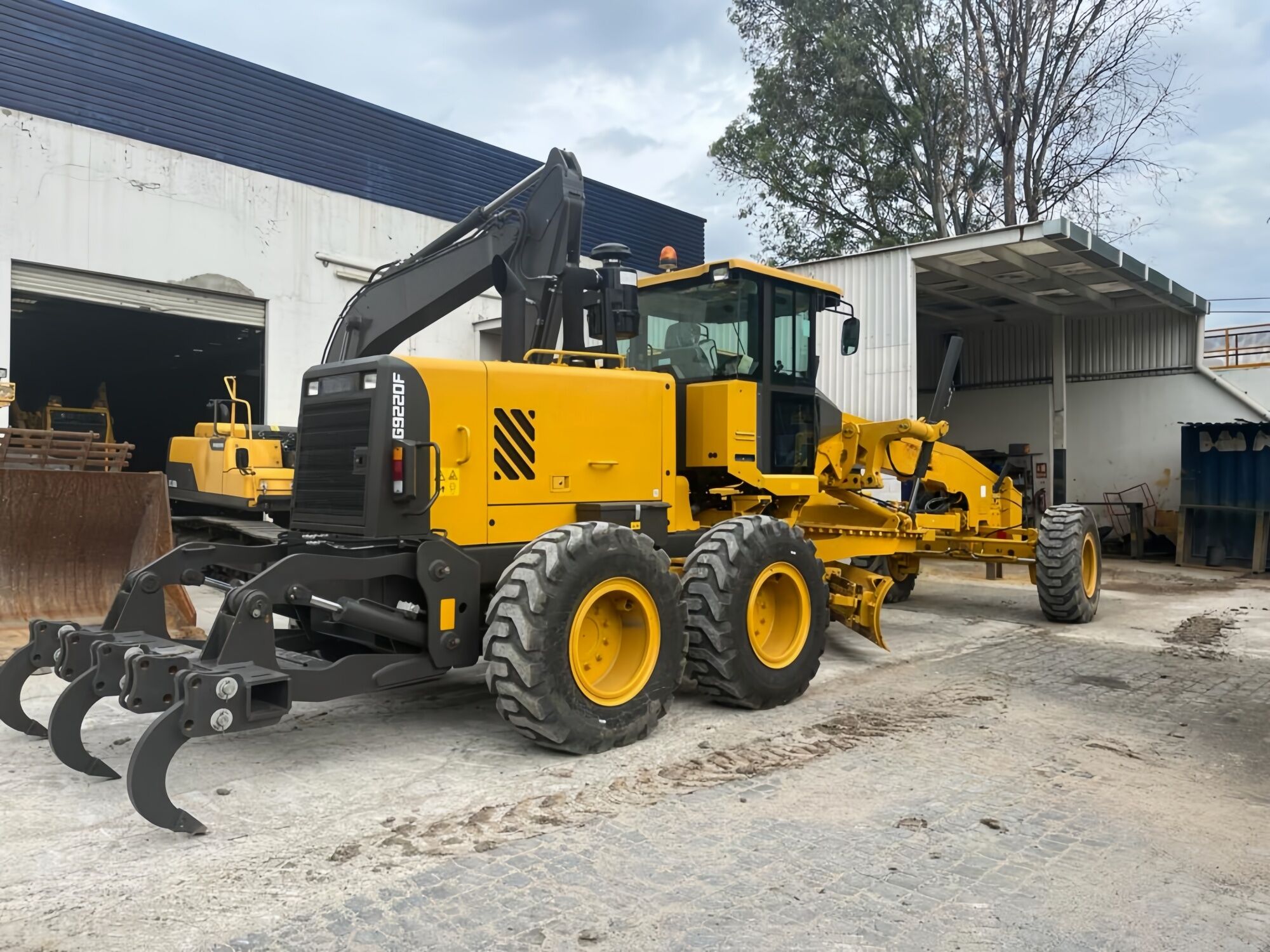 New Heavy 16ton Machinery Grader 39km/h Max. Speed G9220f 165kw ...