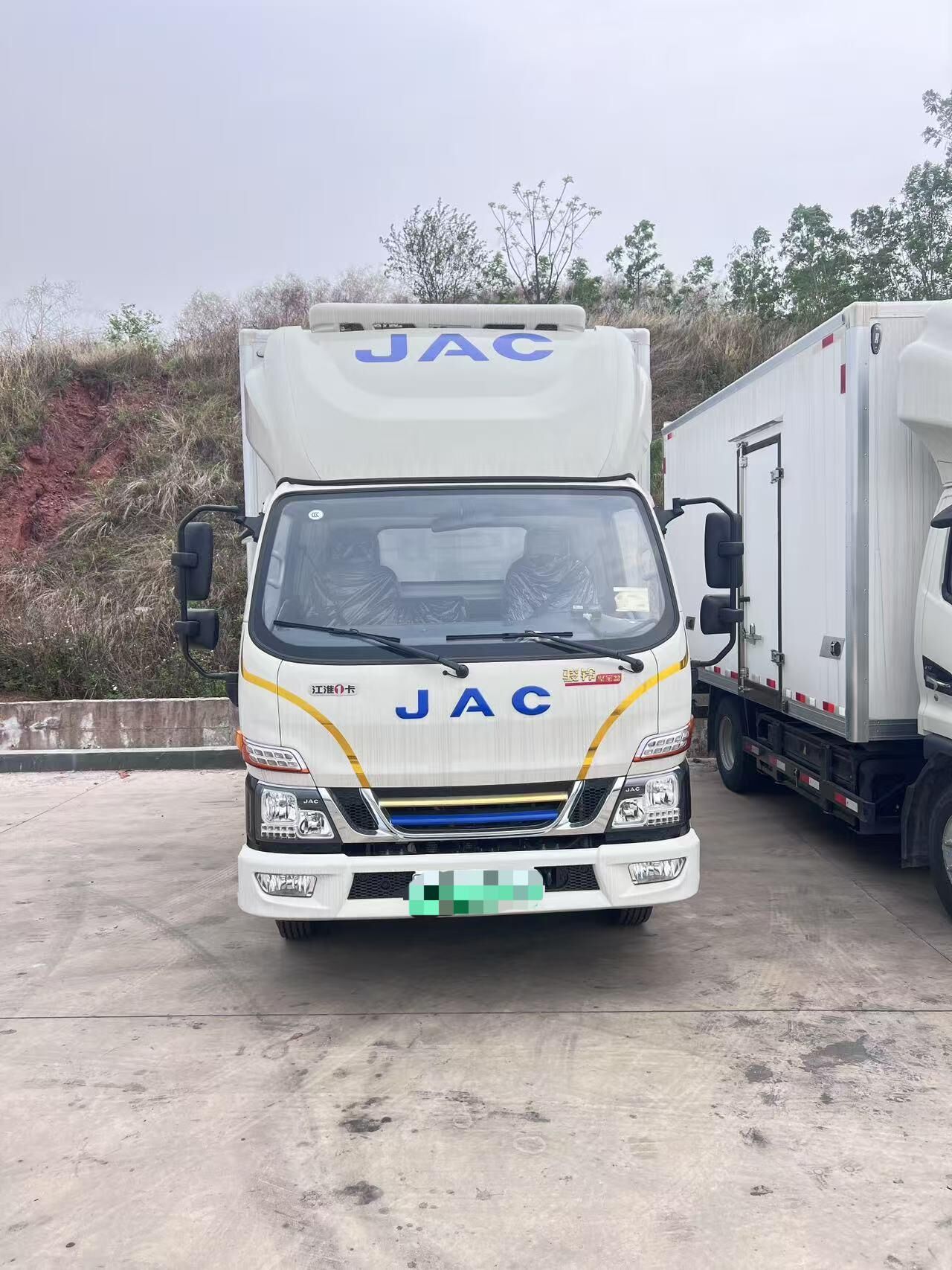 Electric Refrigerated Truck|unique Tech|without Batteries,jac Ev5 With ...