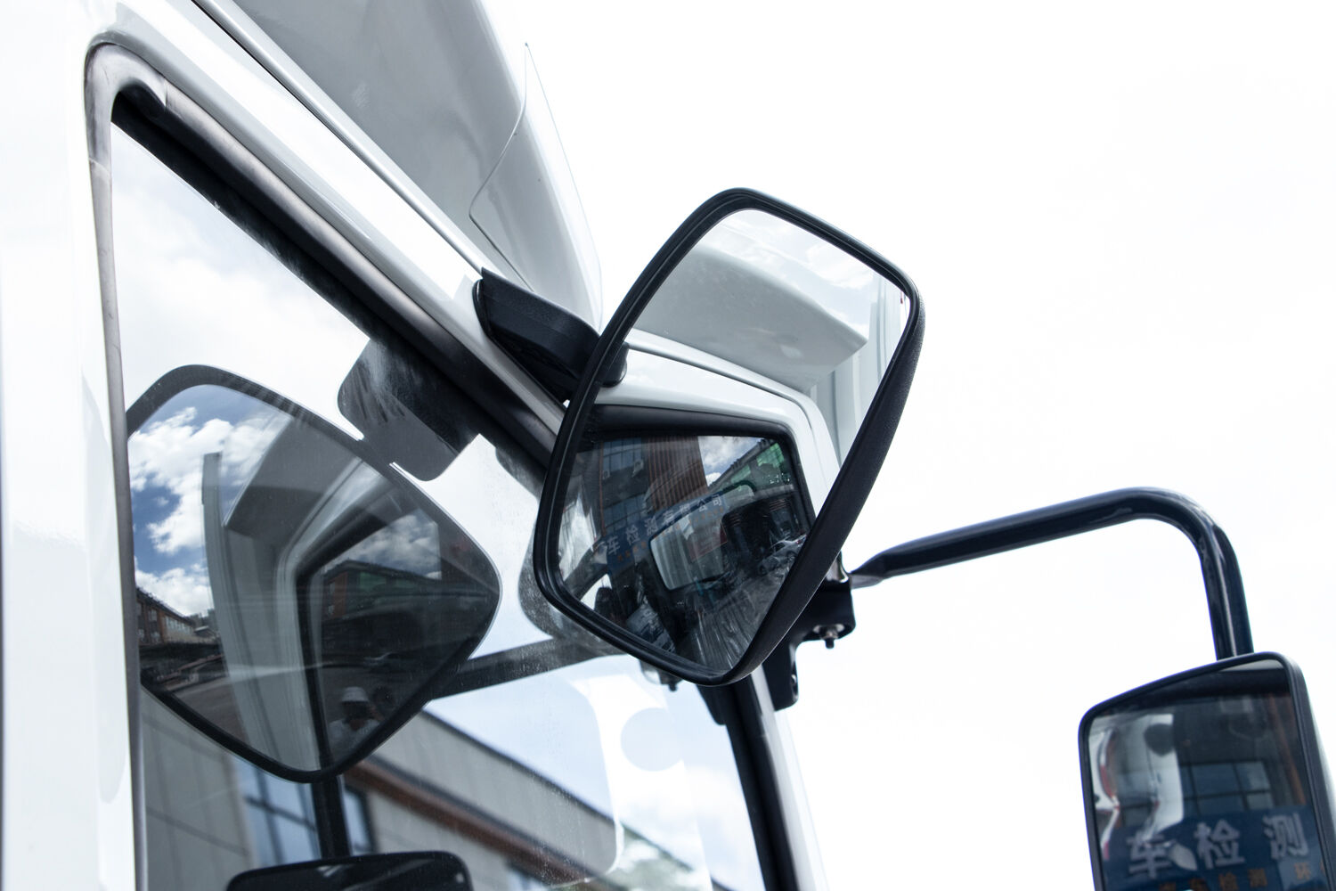 Electric Truck|unique Tech, Saic Ec300 Battery-swap Light Truck, Ideal ...