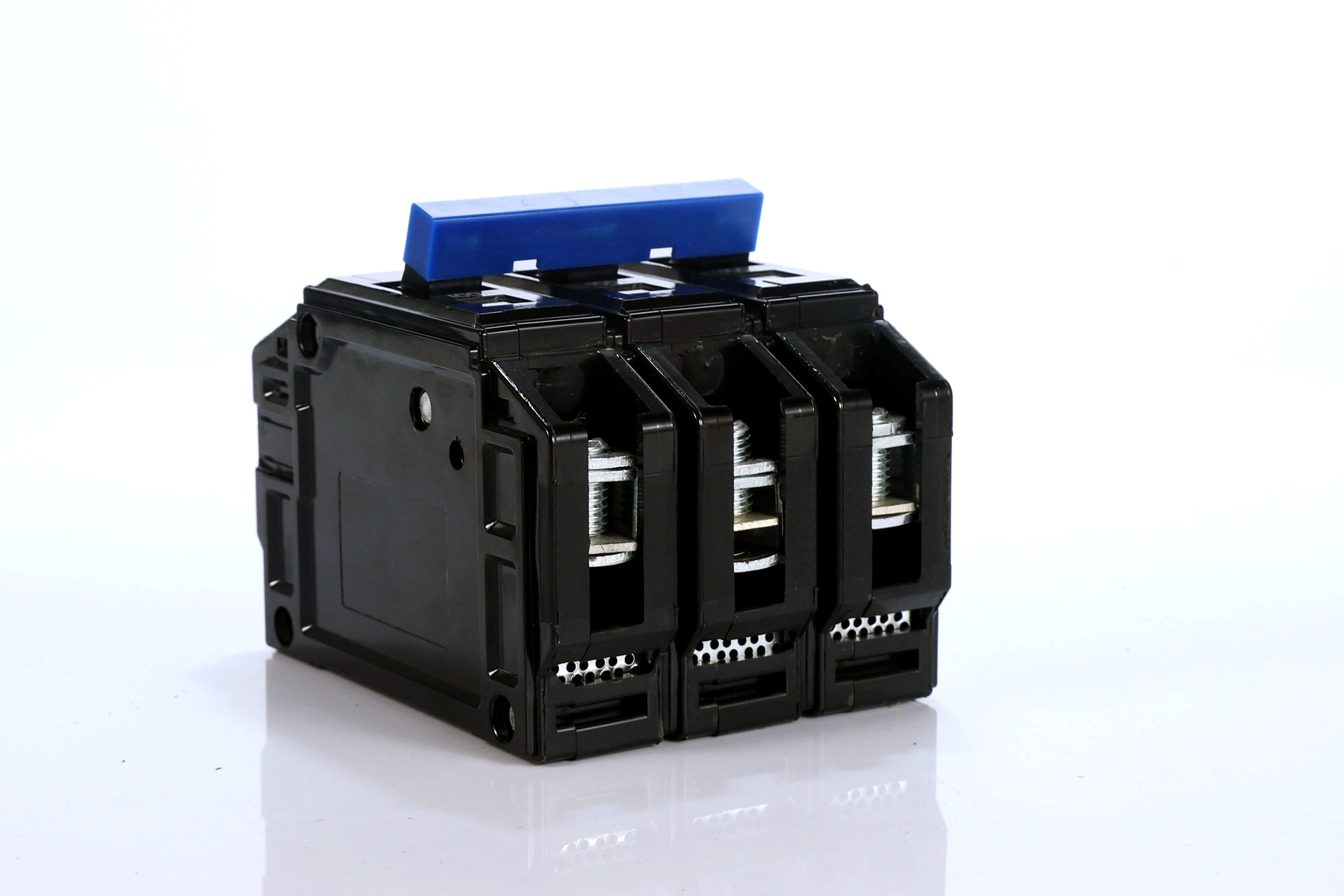 Bulk Buy China Wholesale Bh-100 Series Miniature Circuit Breakers: 240v ...