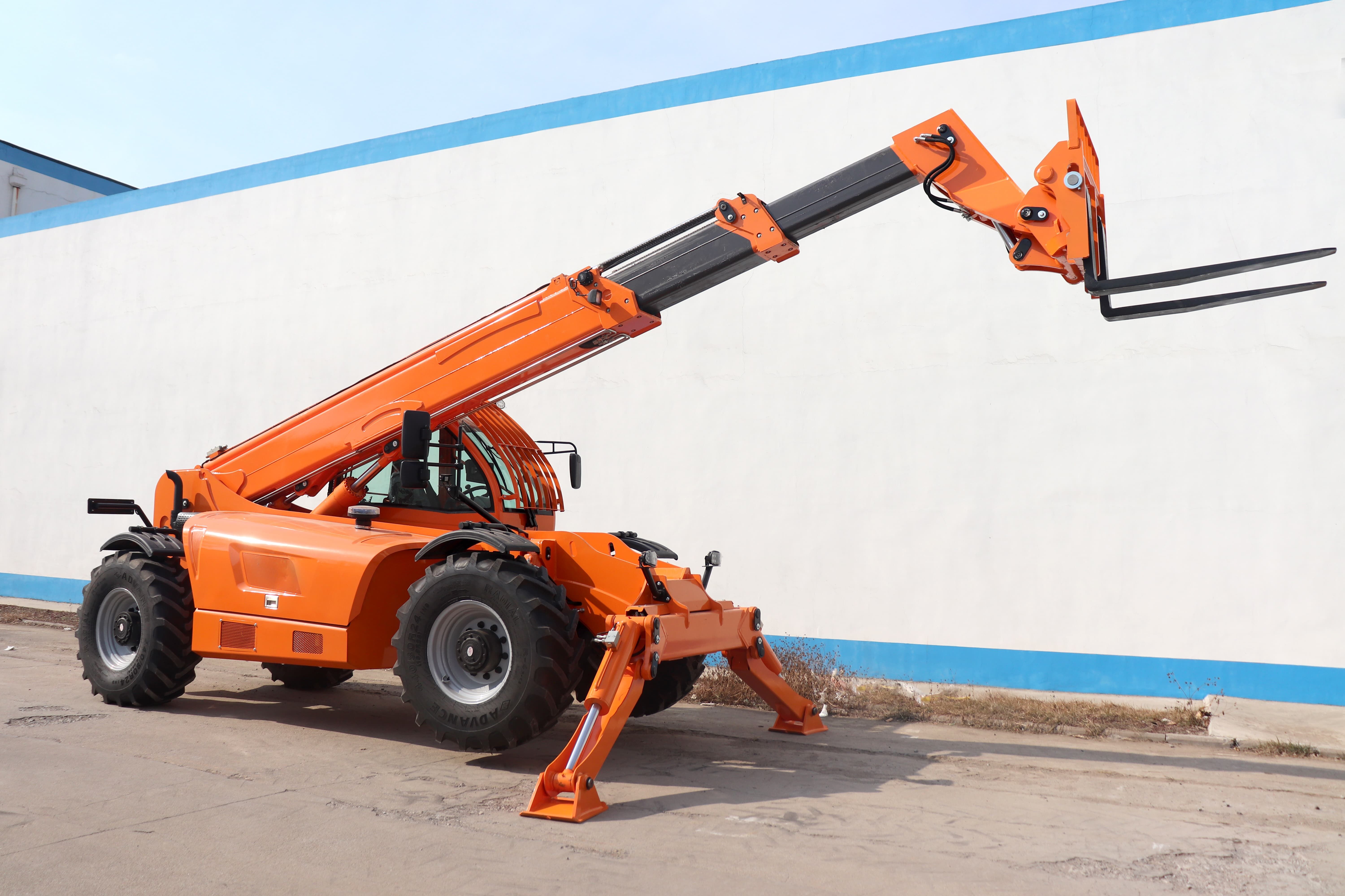 Heracels 4ton 18m Telescopic Handler T4018 With Factory Price For Sale ...