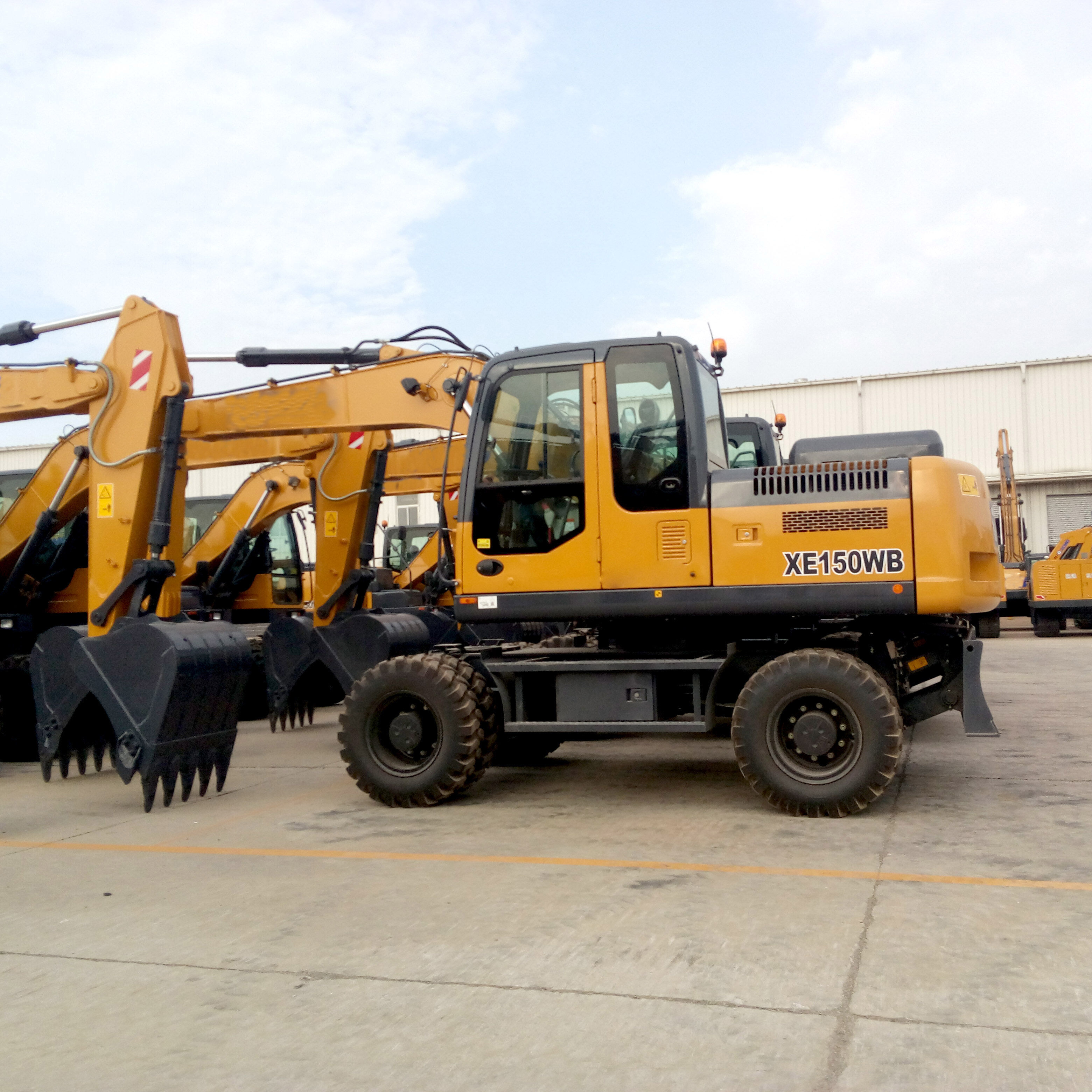 China Xuzhou New 21 Ton Digger With 0.86cbm Bucket Wheel Excavator ...