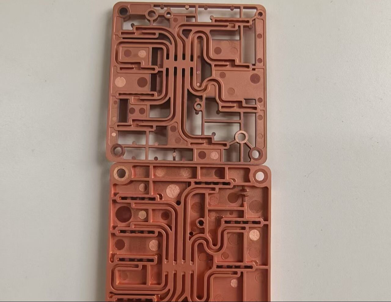 Advanced High-gain Lightweight Aluminum-coated Waveguide Millimeter ...