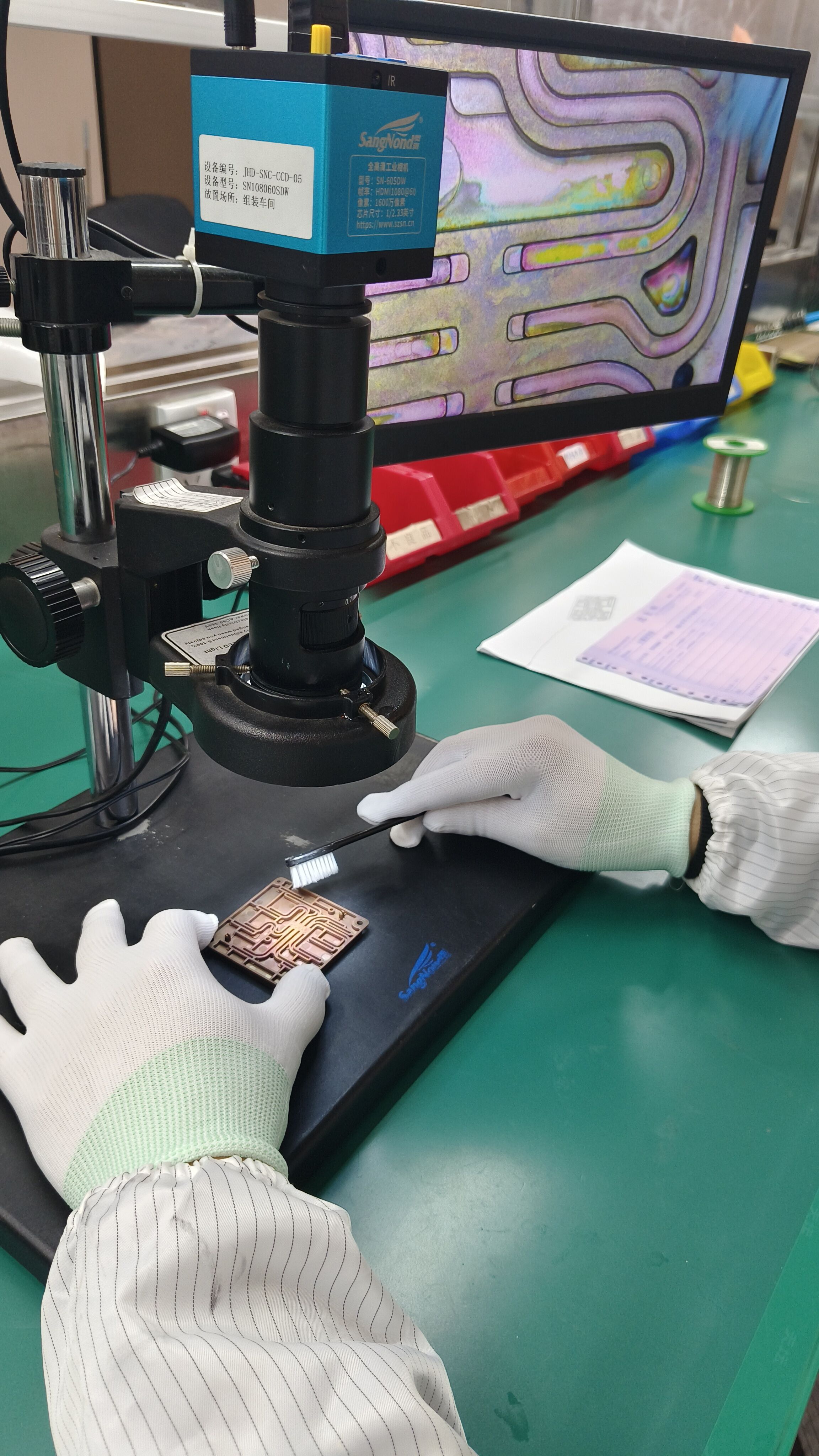 Military Grade Plastic Waveguide Antenna For Tactical Radio ...