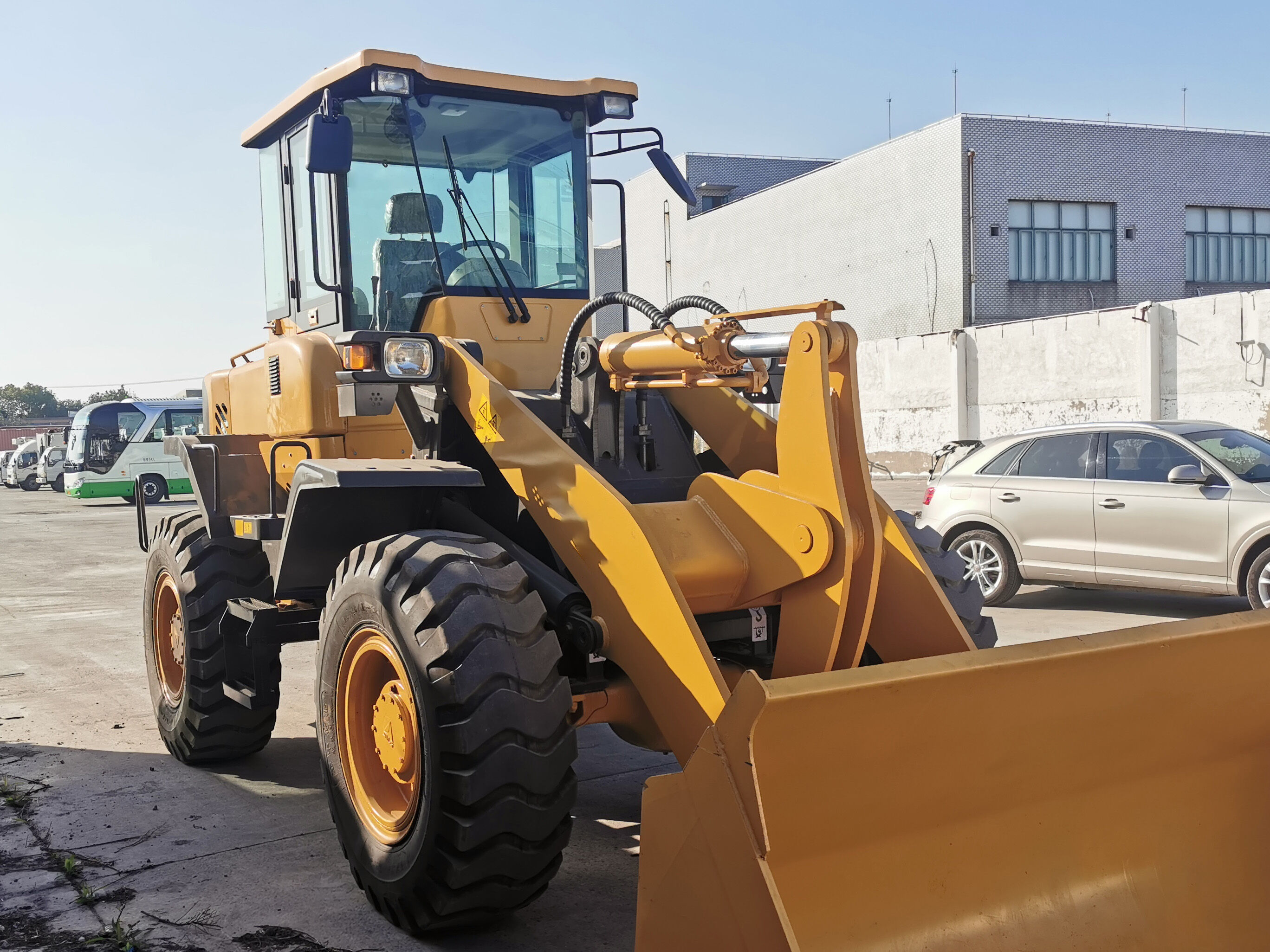 Wheel Loader L956f 5t Front Loaders 3 Cbm Bucket Capacity With Emission ...