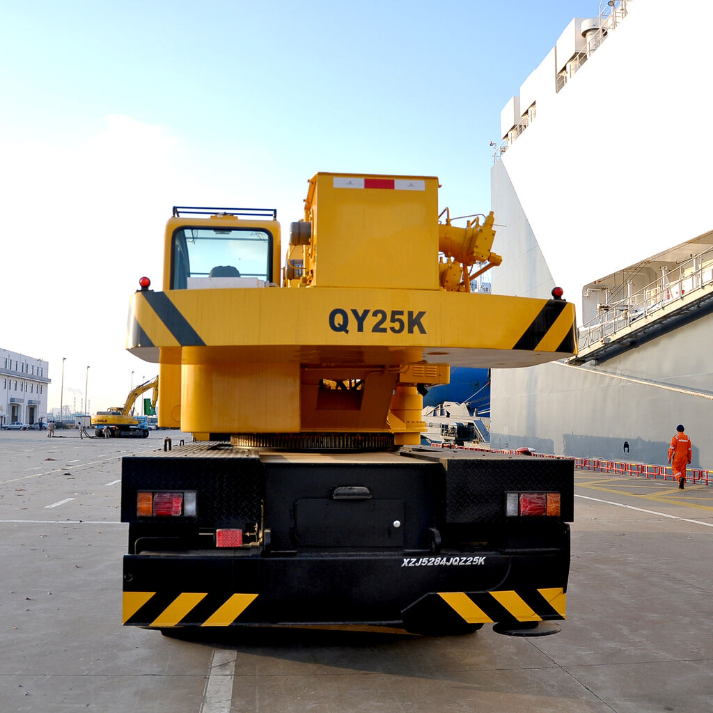 China Full Hydraulic Lifting Machinery Xct130 Truck Crane 130ton For ...