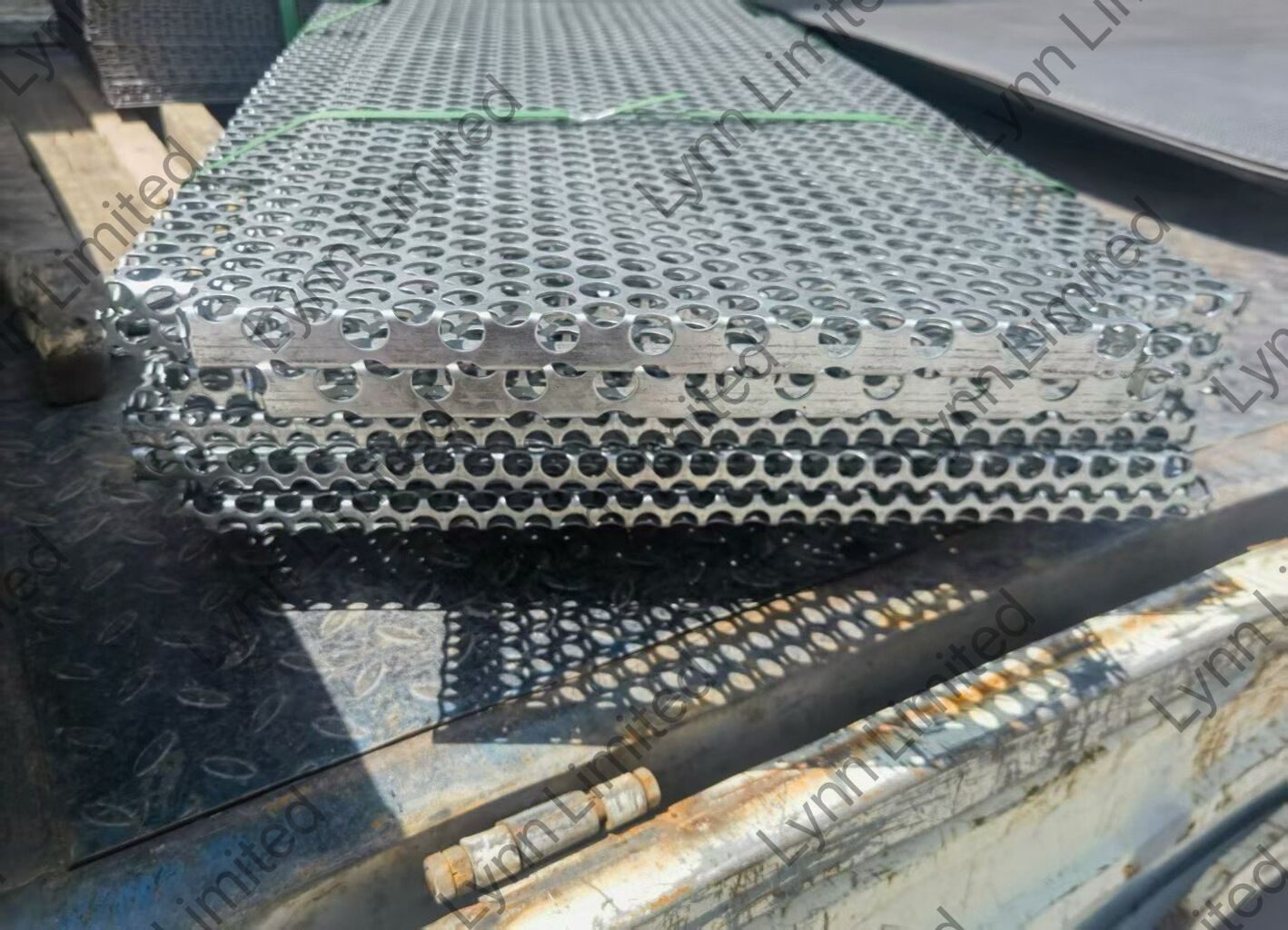 Factory Direct High Quality Hong Kong SAR Wholesale Sus 304 Perforated ...