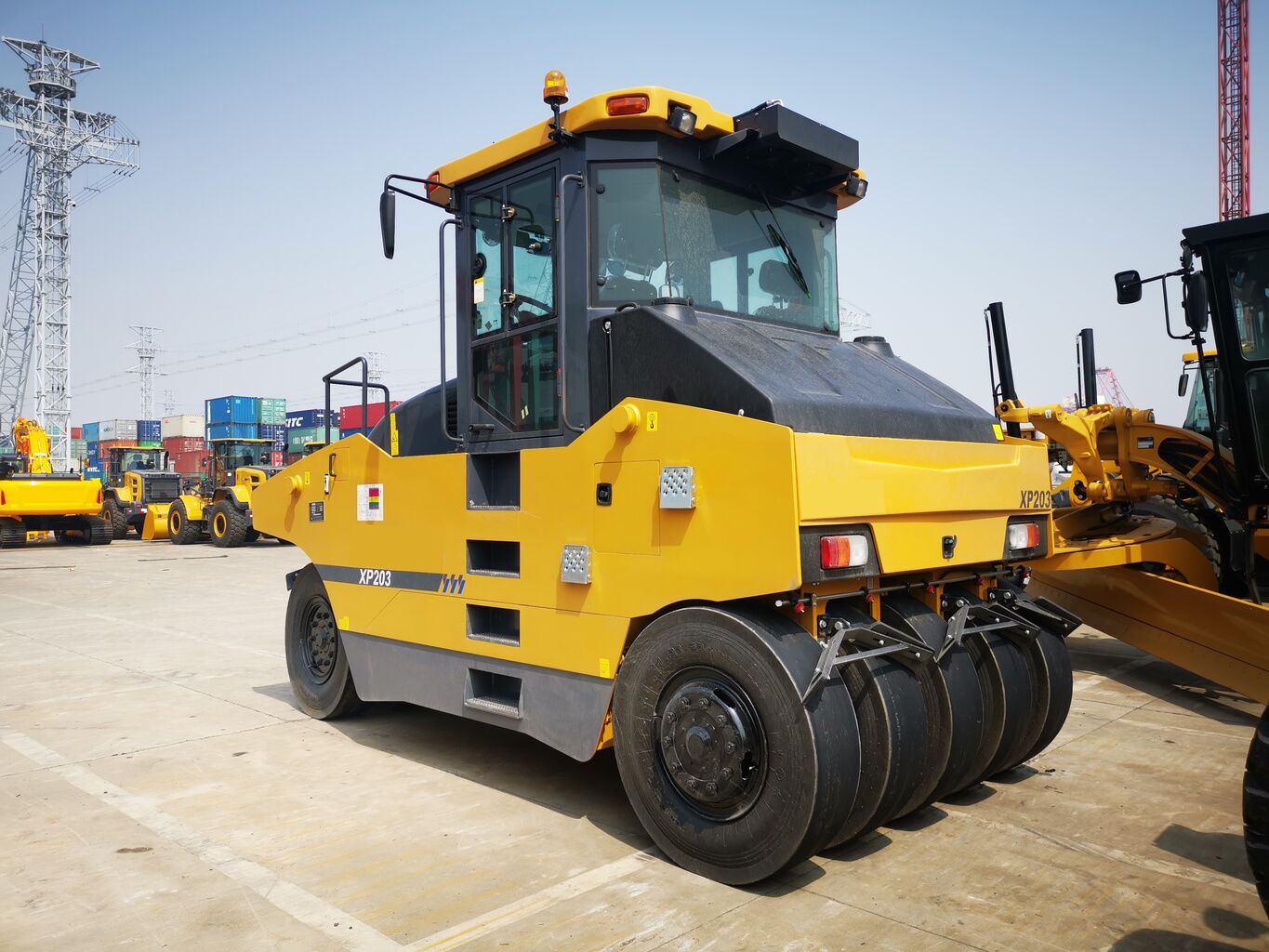 20 Ton Tyre Roller Xp203 Pneumatic Roller For Sale - Buy China ...