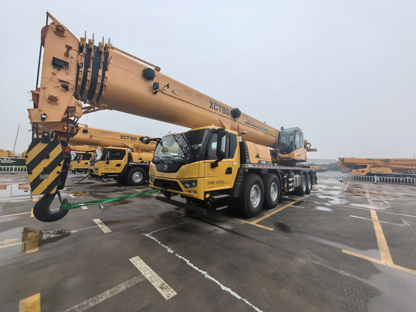 Advanced 80t Engine Powered Truck Crane With Extended Reach For Multi ...