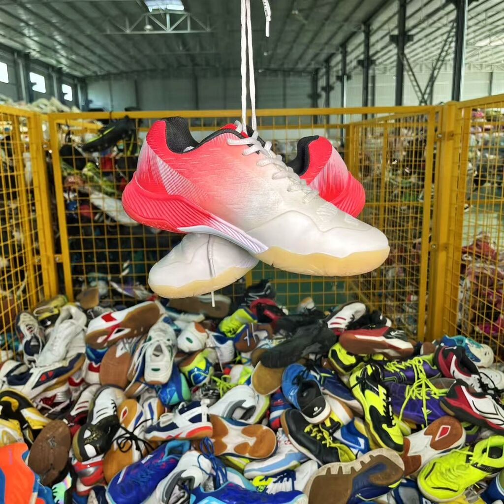 Grosir Sepatu Badminton Merek Cina Bekas Untuk Pria, Sepatu Sneaker ...