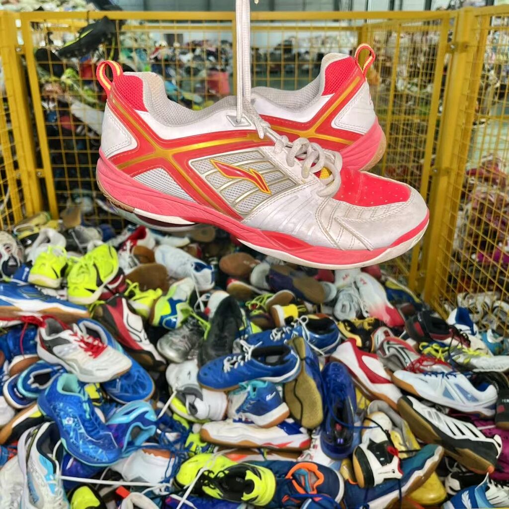 Grosir Sepatu Badminton Merek Cina Bekas Untuk Pria, Sepatu Sneaker ...