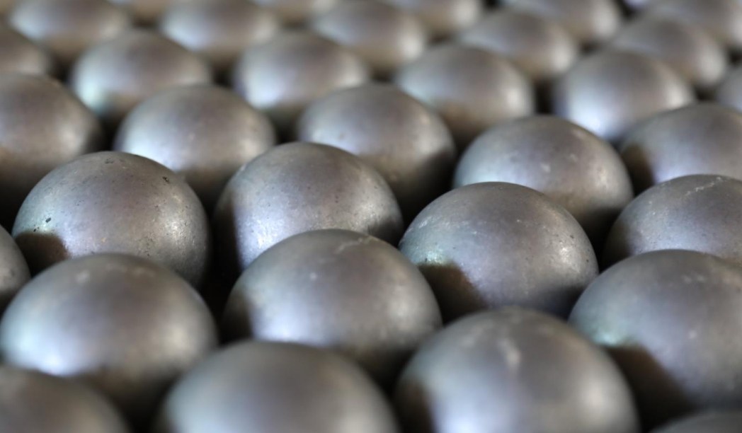 4-piece Outdoor Game Petanque Boules Set Fitness Exercise Steel Balls ...