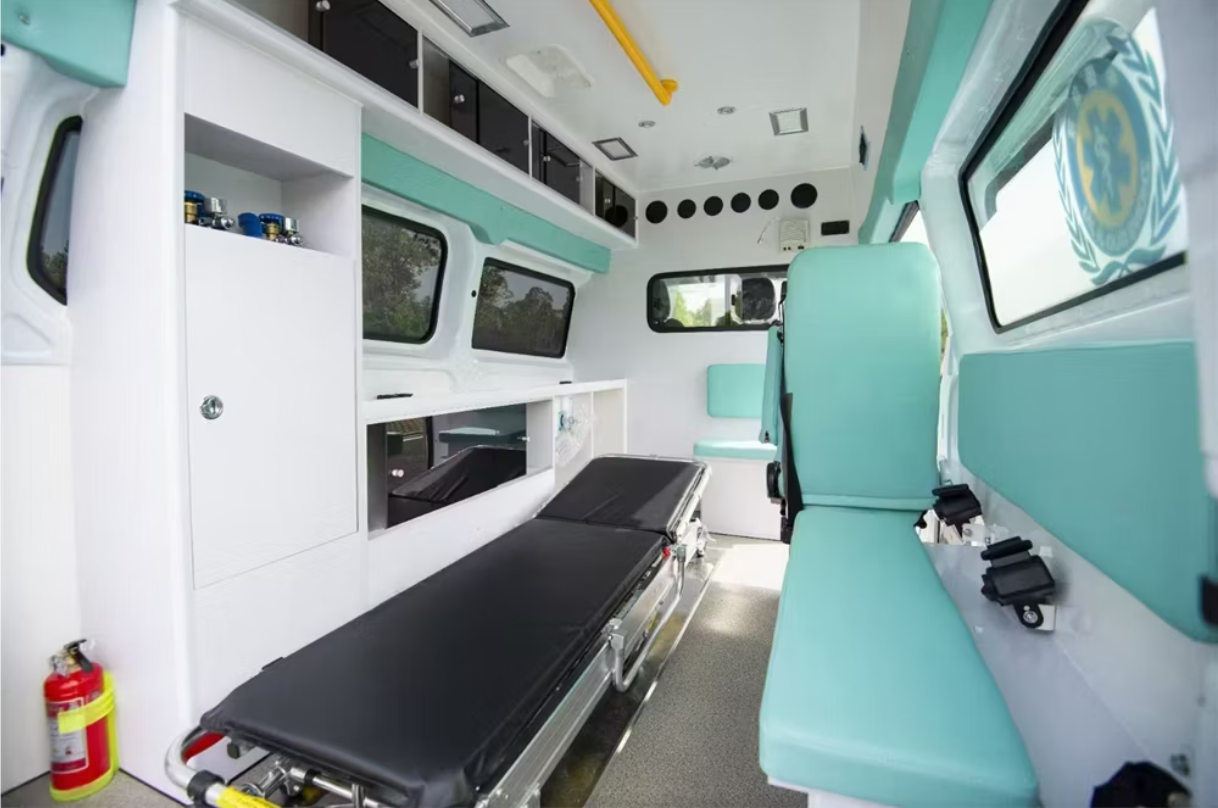 Customize Jmc Modern 4x2 Ambulance With Oxygen Supply, Defibrillator ...