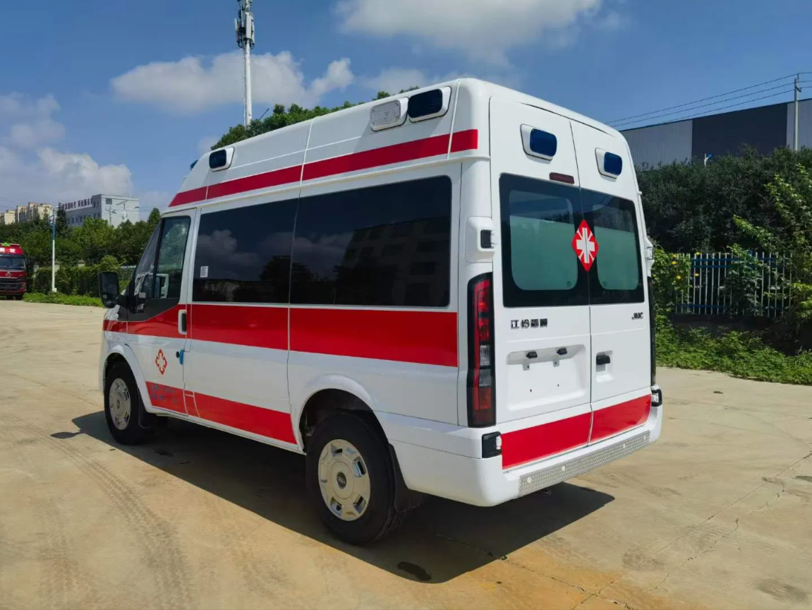 Customize Jmc Modern 4x2 Ambulance With Oxygen Supply, Defibrillator ...
