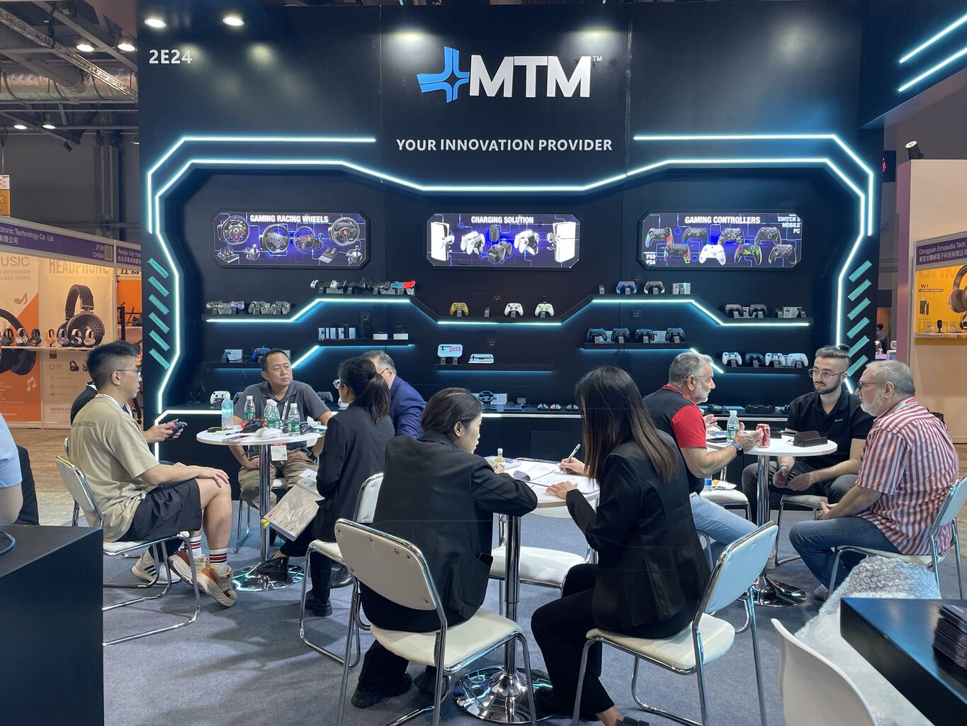 2.4g Wireless Multi-platform Gaming Controller With Hall Effect ...