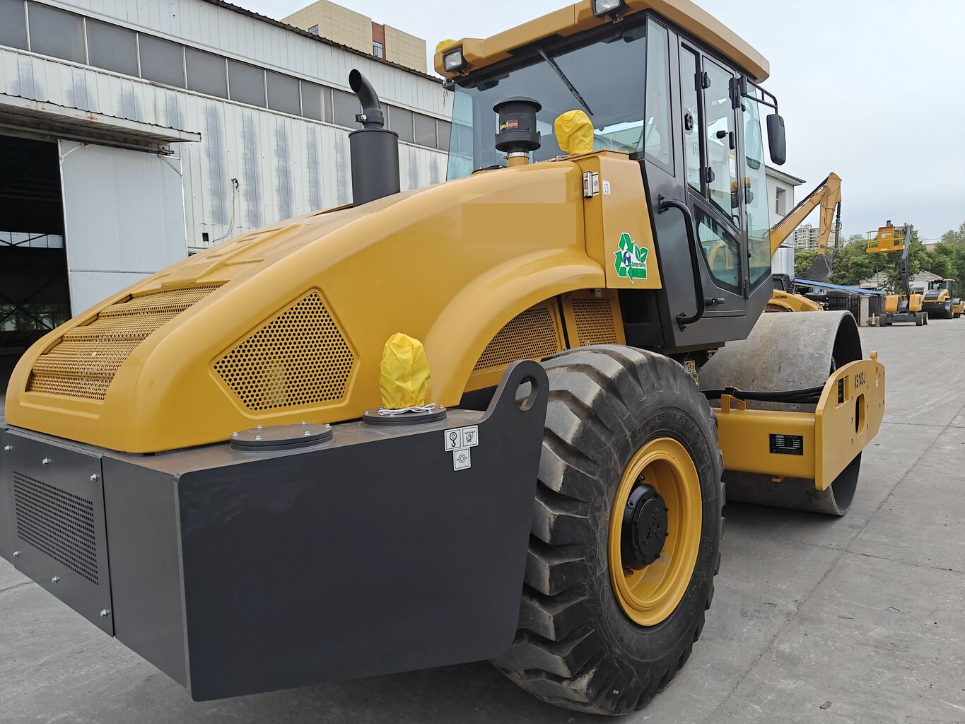 2026 Brand New Heavy Duty Durable Single Drum Roller Road Roller Sem518 ...