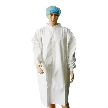 China Nonwoven Disposable Lab Coat Visitor Clothes with Front Snaps on ...