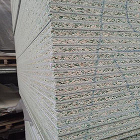 China Raw Particle Board green chip 1830*2440mm on Global Sources,Plain ...